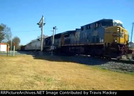 CSX Q619-24 at N. Main ST
